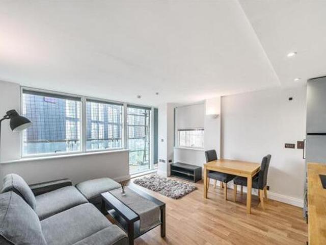 West Point, Wellington Street, 2 Bedroom Apartment