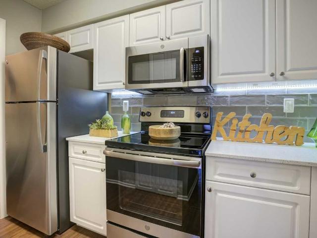 West Port Colony 1 Bedroom Apartment for Rent at 190 112th Ave N, Saint Petersburg, FL 33716