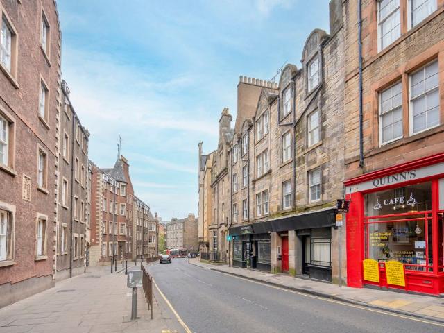 West Port, Edinburgh EH1, 1 bed flat to rent, £1,100 pcm | PrimeLocation
