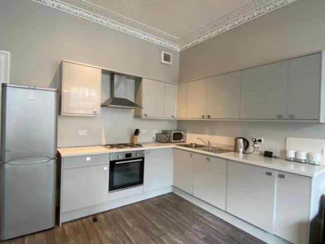 West Preston Street, Edinburgh, EH8 4 bed flat to rent £3,908 pcm £902 pw