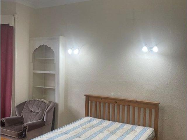 West Princes St, Glasgow G4, 4 bed flat to rent, £2,880 pcm | PrimeLocation