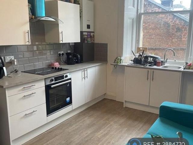 West Princes Street, Glasgow, G4 3 bed flat to rent £2,250 pcm £519 pw