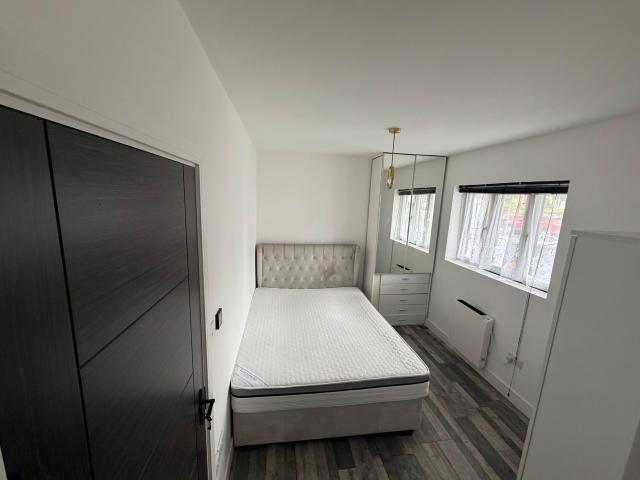 West Road Chadwell Heath Romford RM6 6YB Century 21 United Kingdom