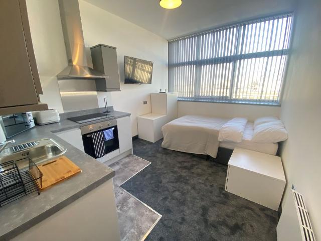 West Road, Harlow CM20, Studio to rent, £850 pcm | PrimeLocation