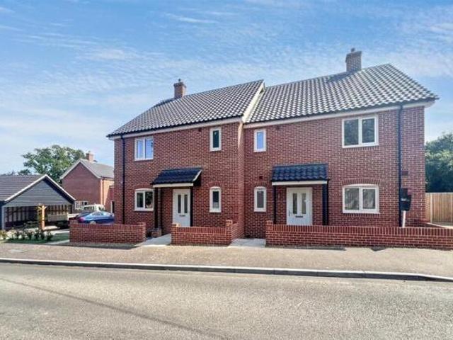 West Road, Ormesby, 3 Bedroom Semi detached