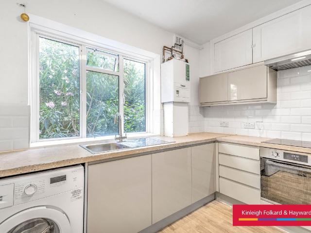 West Road, London SW4, 3 bed flat to rent, £3,425 pcm | PrimeLocation