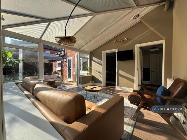 West Road, Southampton, SO19 5 bed semi detached house to rent £2,850 pcm £658 pw