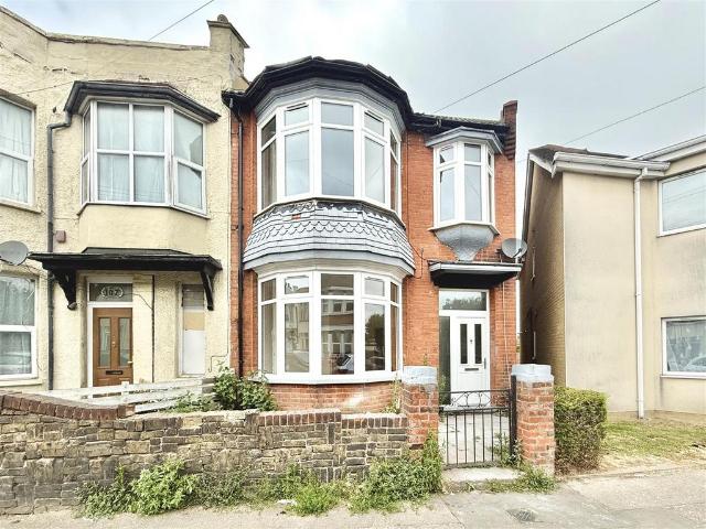 West Road, Westcliff On Sea 4 bed end of terrace house to rent £1,950 pcm £450 pw