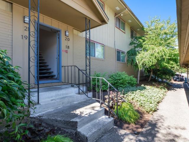West Royal Apartments 2 Bedroom Apartment for Rent at 6170 Sw Lombard Ave, Beaverton, OR 97008 Vose