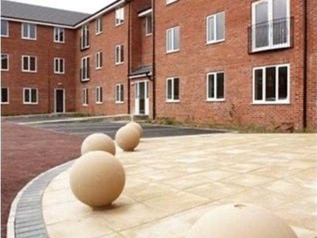 West St, Normanton WF6, 2 bed flat to rent, £700 pcm | PrimeLocation