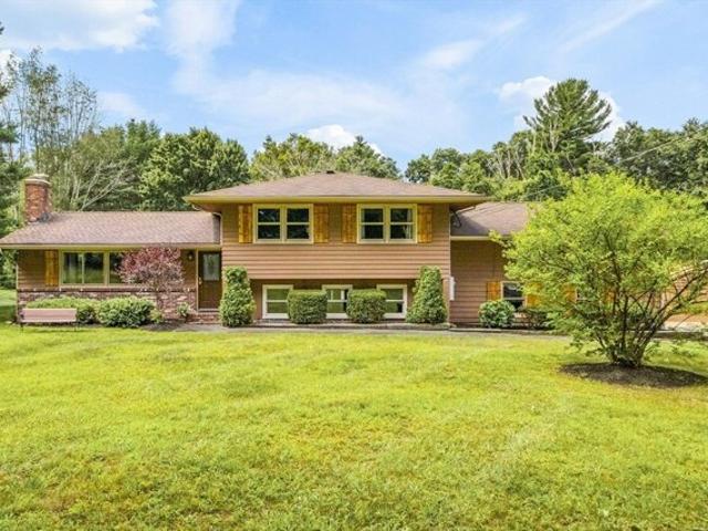 West St, Uxbridge, Home For Sale