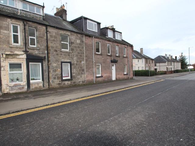 West Stirling Street, Alva FK12, 2 bed maisonette to rent, £795 pcm | PrimeLocation