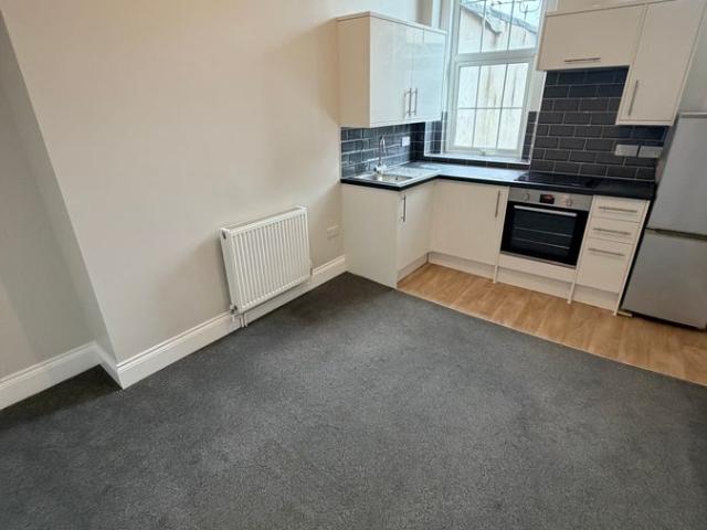 West Street, Weston Super Mare BS23, 1 bed flat to rent, £700 pcm | PrimeLocation