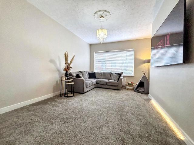 West Street, Whickham, Newcastle Upon Tyne NE16, 2 bed flat to rent, £800 pcm | PrimeLocation