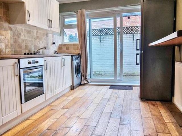 West Street, Banbury OX16 3 bed terraced house to rent £1,335 pcm £308 pw