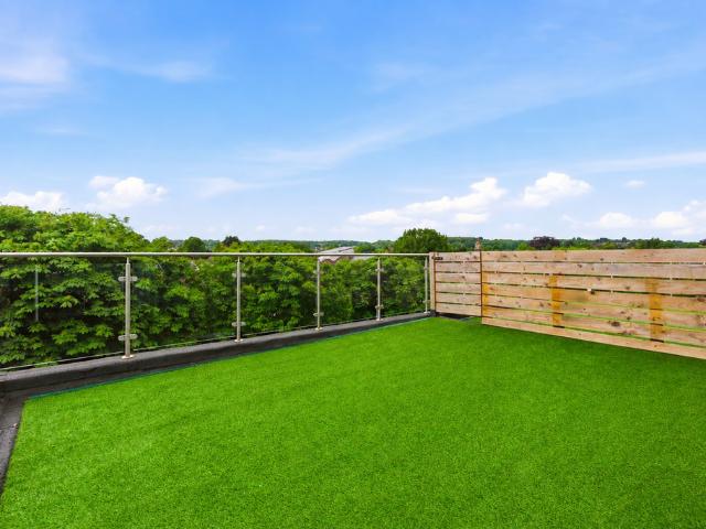 West Street, Bedfordshire LU6 2 bed penthouse to rent £1,495 pcm £345 pw