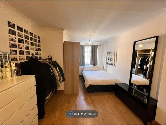 West Street, Brighton And Hove BN1, 2 bed flat to rent, £1,800 pcm | PrimeLocation