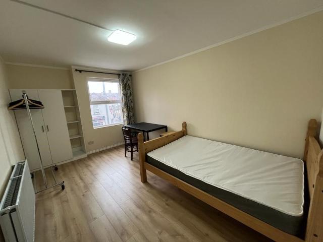 West Street, Bristol BS3, Room to rent, £800 pcm | PrimeLocation