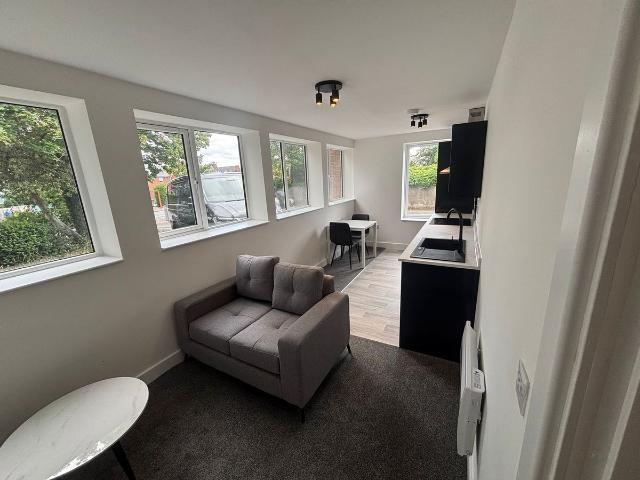 West Street, Chesterfield S40, 1 bed flat to rent, £675 pcm | PrimeLocation