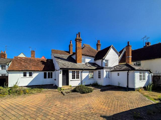 West Street, Colchester CO6 4 bed house to rent £2,250 pcm £519 pw