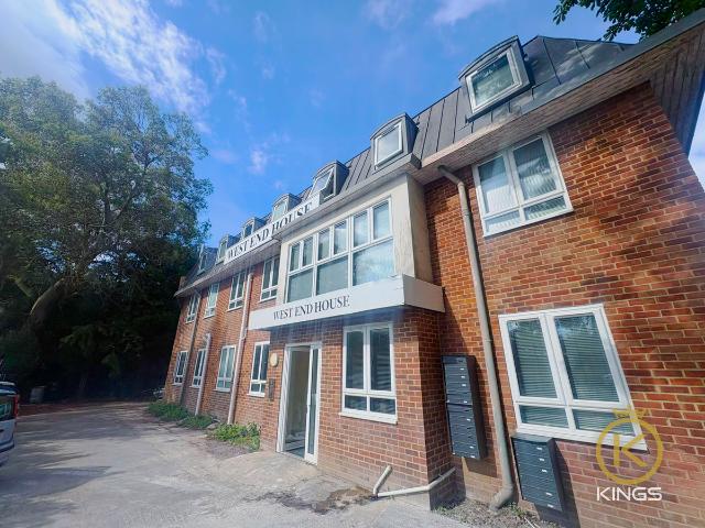 West Street, Fareham PO16, 1 bed flat to rent, £895 pcm | PrimeLocation