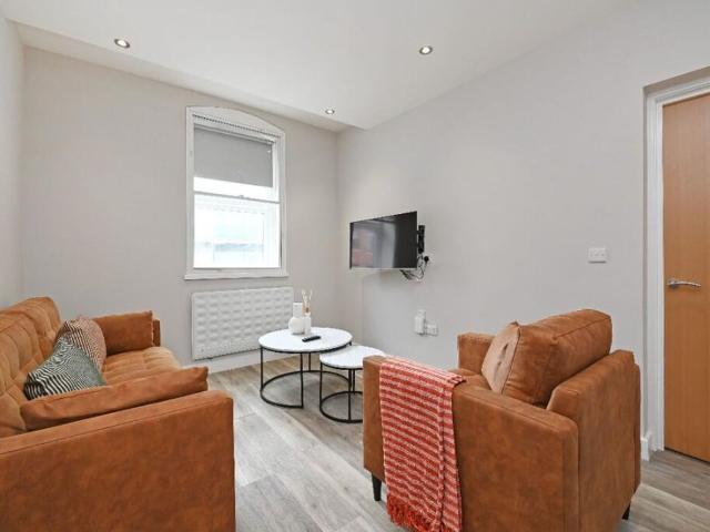 West Street, Huttons Buildings S1, 2 bed flat to rent, £1,095 pcm | PrimeLocation