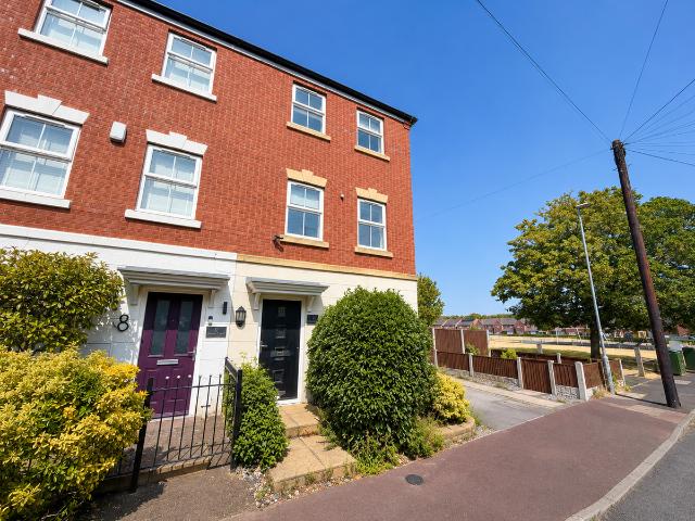 West Street, Mansfield NG20, 3 bed property to rent, £1,350 pcm | PrimeLocation