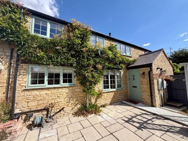 West Street, Olney MK46, 2 bed cottage to rent, £1,995 pcm | PrimeLocation