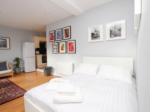 West Street Reading RG1, 1 bed flat to rent, £1,050 pcm | PrimeLocation
