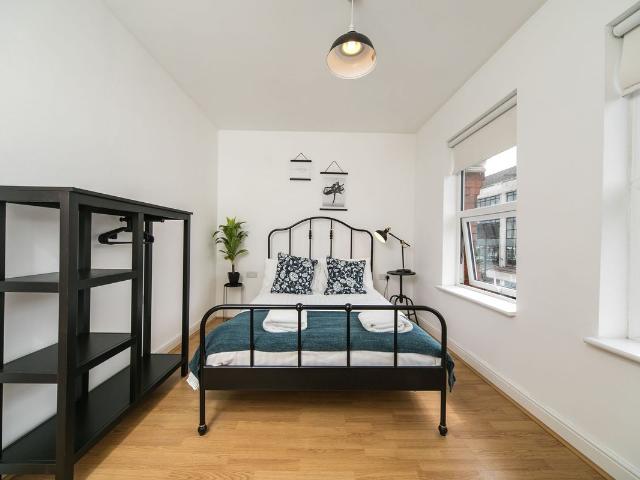 West Street, Reading RG1, 2 bed flat to rent, £1,400 pcm | PrimeLocation
