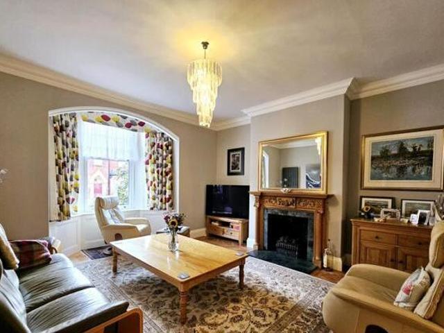 West Street, Scarborough, 5 Bedroom Terraced