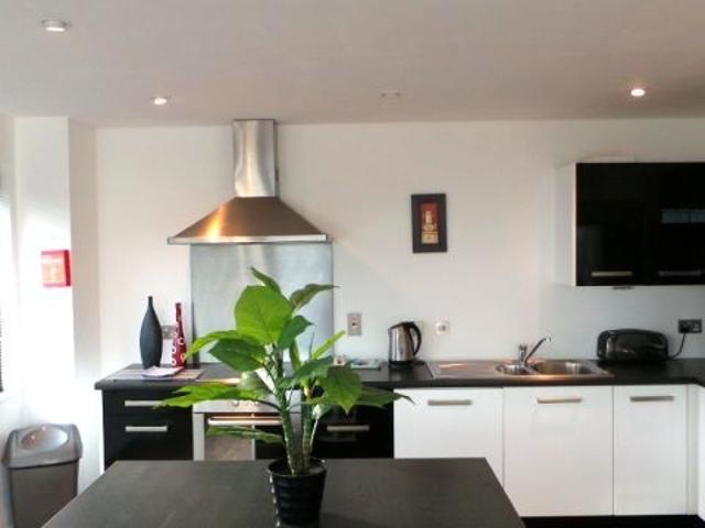 West Street, Sheffield S1, 2 bed flat to rent, £1,250 pcm | PrimeLocation