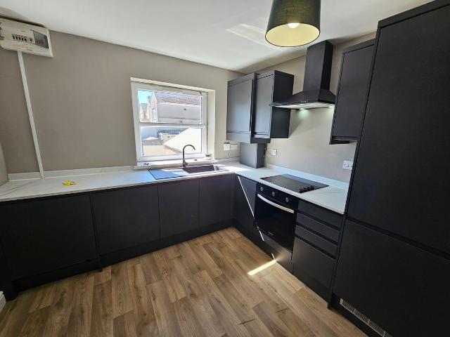 West Street, Swansea SA4, 1 bed flat to rent, £700 pcm | PrimeLocation