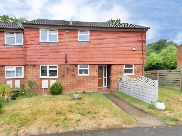 West Shaw, Longfield DA3, 1 bed maisonette to rent, £1,200 pcm | PrimeLocation