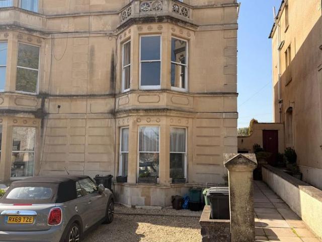 West Shrubbery, Redland, Bristol BS6, 2 bed flat to rent, £1,350 pcm | PrimeLocation