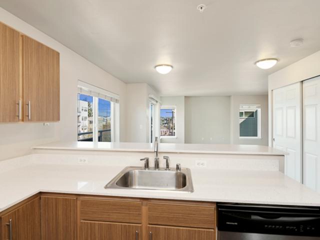 West Side Flats South 2 Bedroom Apartment for Rent at 3233 Sw Avalon Way, Seattle, WA 98126 North Delridge