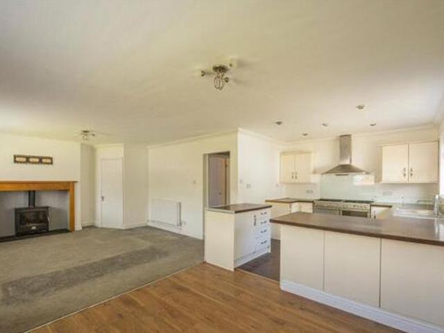 West Side, Senghenydd, 4 Bedroom Detached