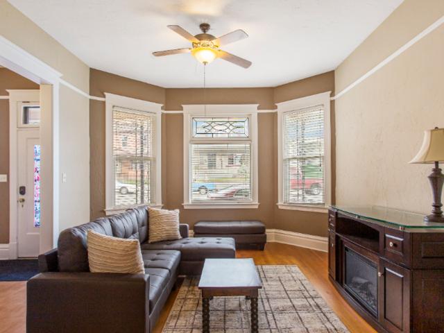West Silver Street Bottom Apartment