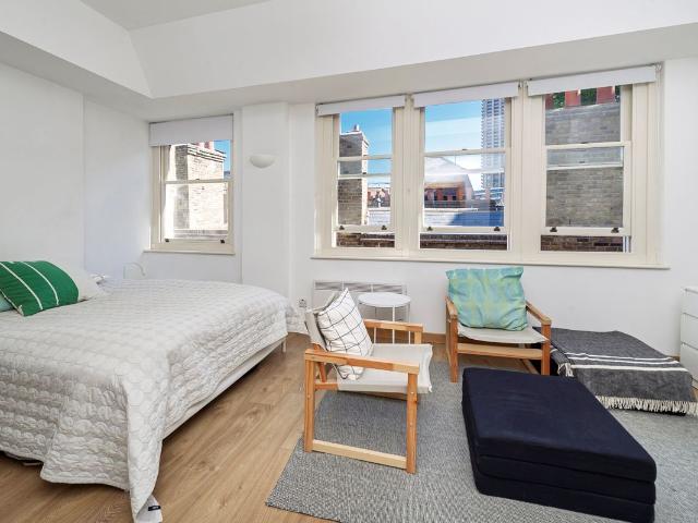 West Smithfield, London EC1A, Studio to rent, £2,102 pcm | PrimeLocation