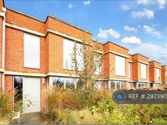 West Terrace, Bicester, Oxfordshire. 3 bed terraced house to rent £2,245 pcm £518 pw