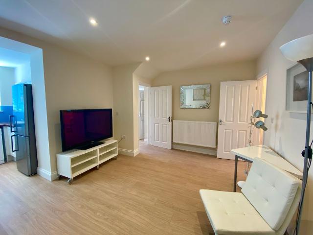 West Terrace, Eastbourne BN21, 1 bed flat to rent, £1,350 pcm | PrimeLocation