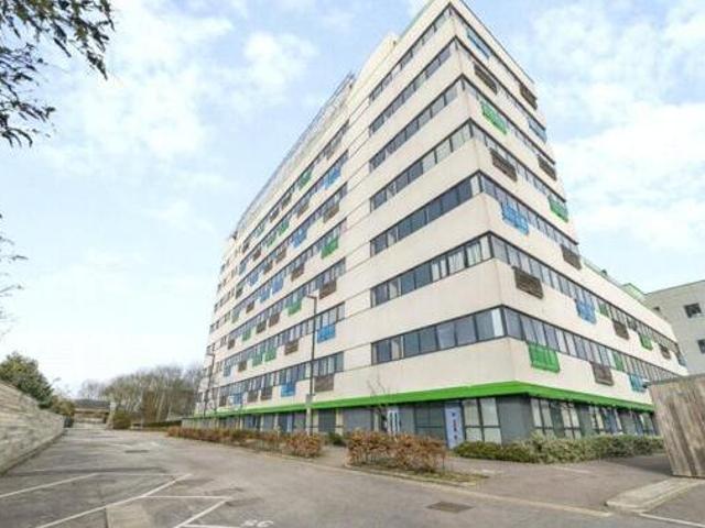West Terrace, Six Hills House, 2 Bedroom Apartment