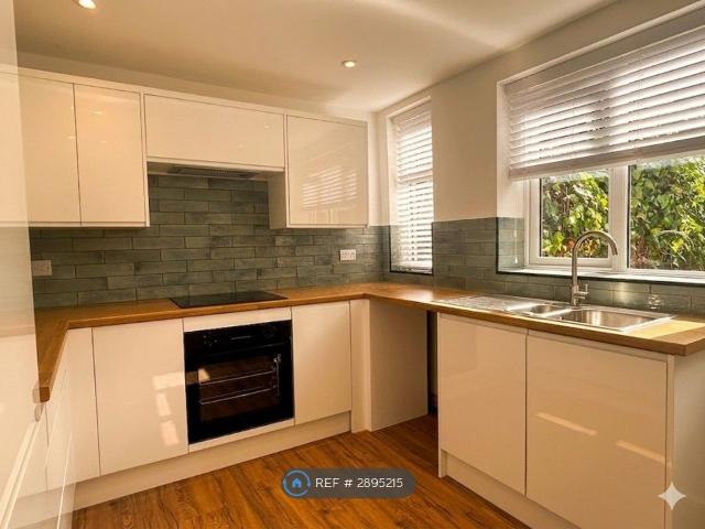 West Terrace, Stoke On Trent ST6, 3 bed terraced house to rent, £1,100 pcm | PrimeLocation