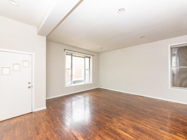 West Town 2BR | Large Windows & Balcony
