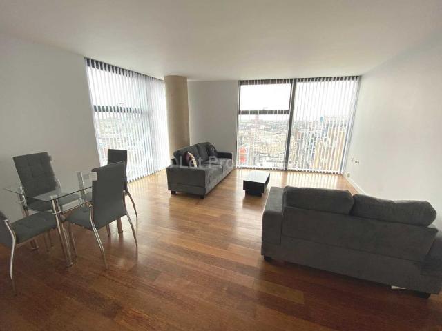West Tower, Liverpool L3, 2 bed flat to rent, £1,200 pcm | PrimeLocation