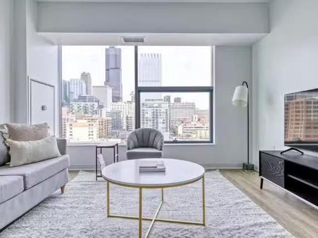 West Van Buren Street, Chicago, IL