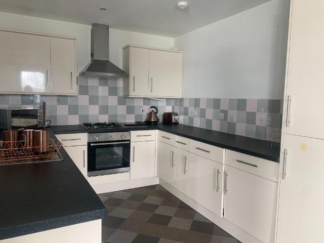 West Victoria Dock Road, City Quay. 2 bed flat to rent £1,000 pcm £231 pw