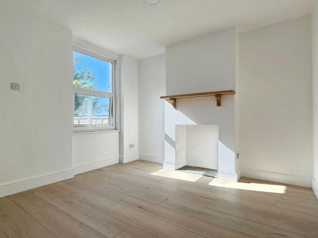 West View Road, Dartford DA1, 3 bed property to rent, £1,750 pcm | PrimeLocation