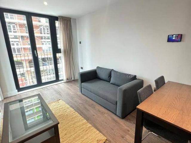 West Waterloo Place, 3 Triskelion Way, Liverpool L3, 1 bed flat to rent, £825 pcm | PrimeLocation
