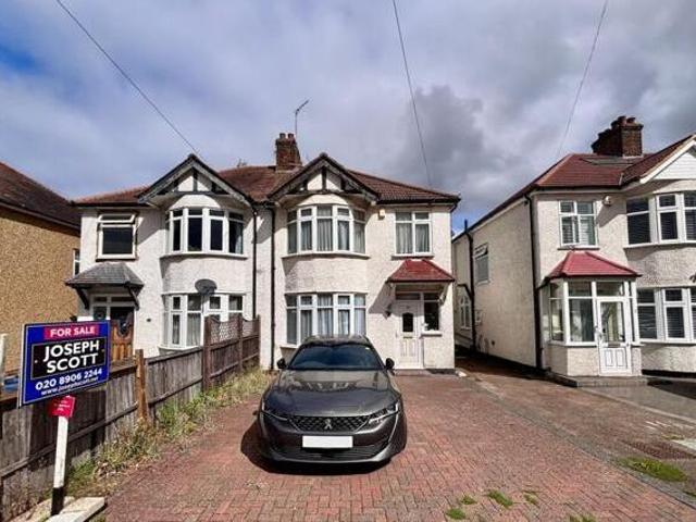West Way, Edgware, 3 Bedroom House